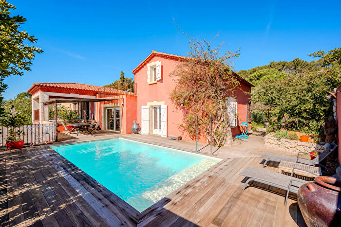 Maison à vendre - Carqueiranne - 8 pièces - 5 chambres