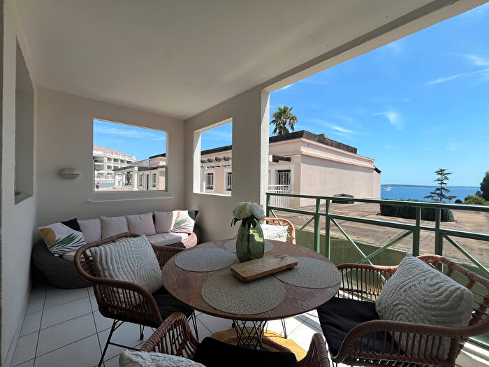 Appartement 2 pièces à vendre à Cannes, Croix des Gardes