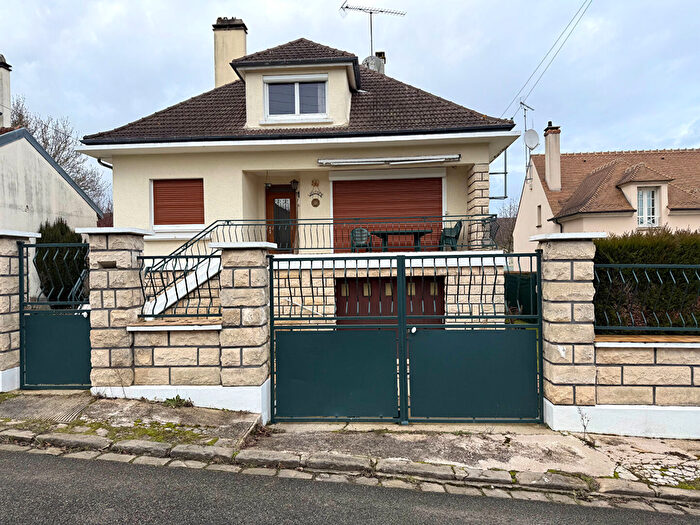 Maison à vendre - Saint-Rémy-lès-Chevreuse - 8 pièces - 4 chambres