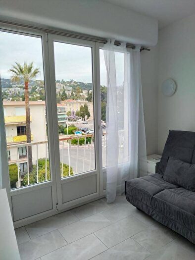 Appartement à louer - Poètes, Nice - 1 pièce