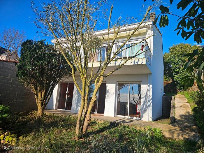 Maison à vendre - Thouars - 5 pièces - 3 chambres