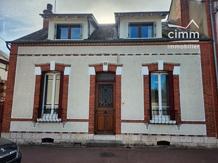 Maison à vendre - Montargis, Saint-Dominique - 5 pièces - 4 chambres