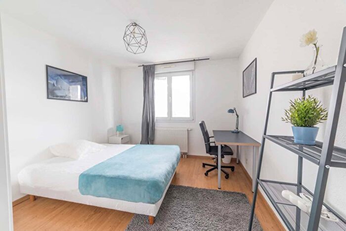 Neudorf Ouest Centre, Strasbourg : Appartement 1 pièce à louer