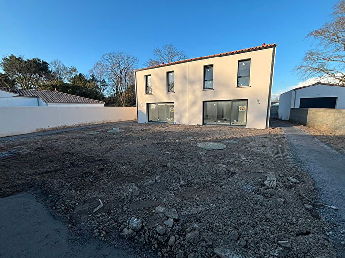 Maison à vendre - Challans, Route de Cholet, Route de la Roche-sur-Yon - 5 pièces - 4 chambres