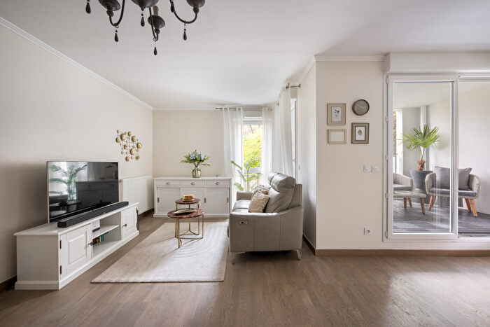 Appartement à vendre - Écully, Les Serres, Vivier - 3 pièces - 2 chambres