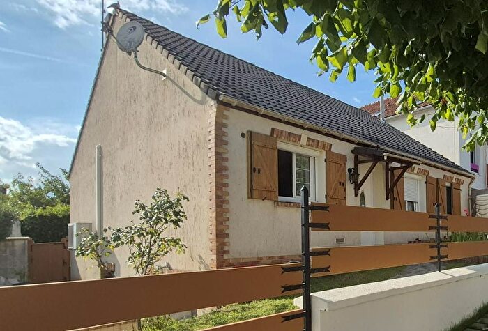 Maison à vendre - Goussainville - 5 pièces - 3 chambres