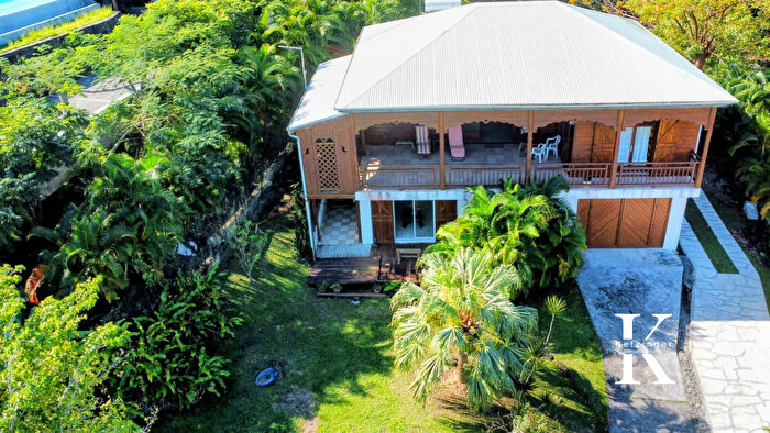 Maison à vendre - Deshaies - 6 pièces - 4 chambres