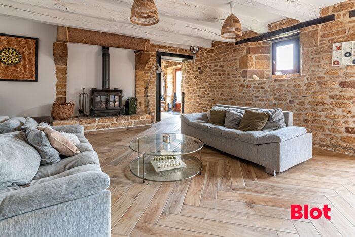 Maison à vendre - Saint-Juvat - 6 pièces - 4 chambres