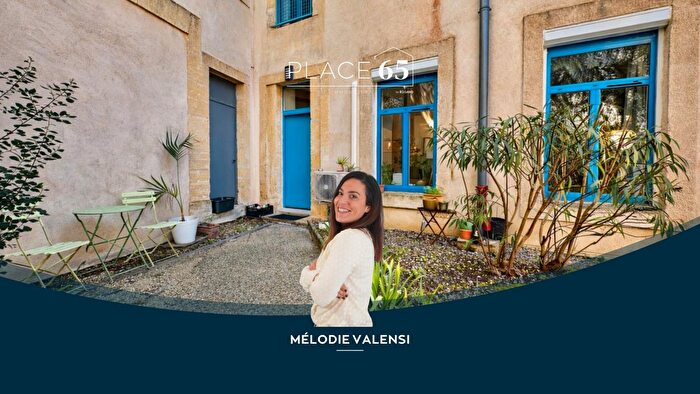 Appartement à louer - Nîmes, Tour Magne - 3 pièces - 2 chambres