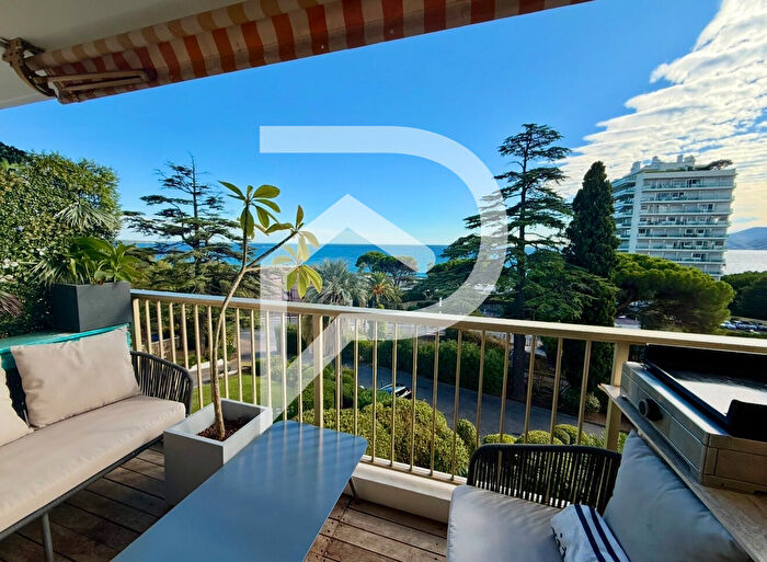 Appartement à vendre - Cannes, Croix des Gardes - 3 pièces - 2 chambres