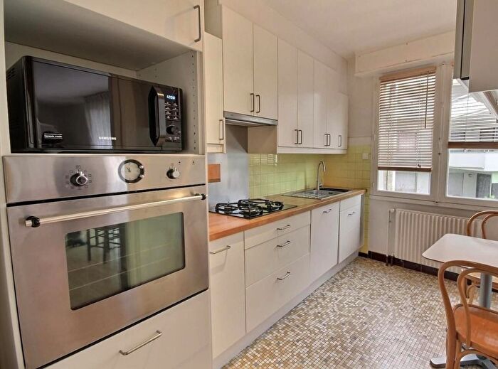 Appartement à louer - Bordeaux, Croix Blanche - 3 pièces - 2 chambres