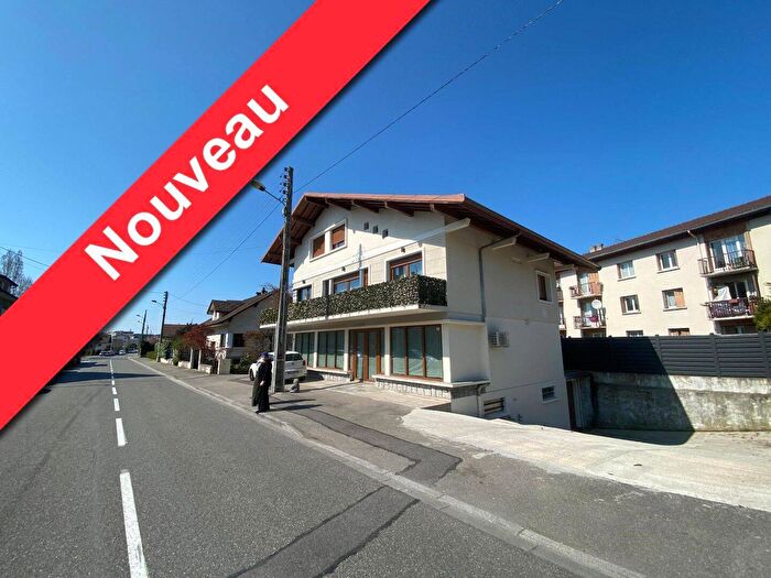 Appartement à louer - Centre Ville Est, Thonon-les-Bains - 3 pièces - 2 chambres