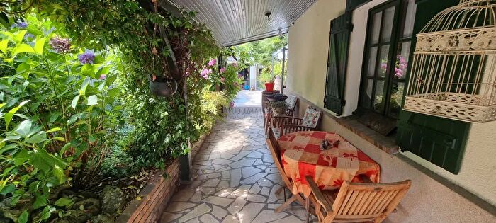 Brunoy, Nord : Maison 4 pièces à vendre