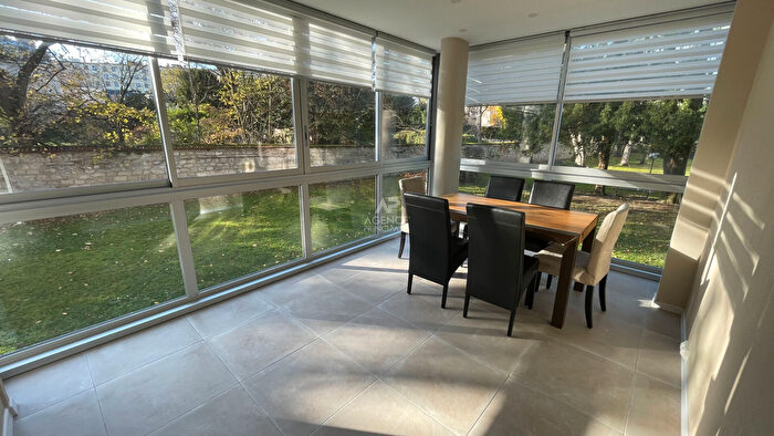 Appartement à louer - Saint-Germain-en-Laye, Alsace, Péreire - 4 pièces - 2 chambres