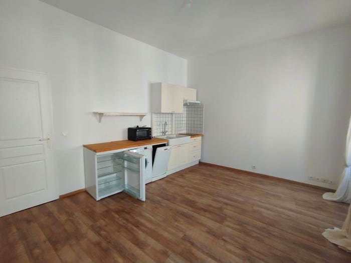 Appartement 1 pièce à Les Vans, à louer