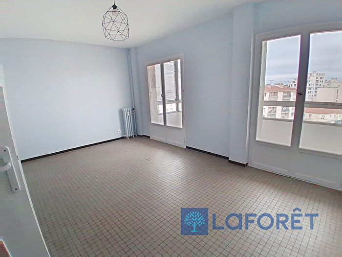 Appartement à louer - Toulon, Saint-Roch - 4 pièces - 3 chambres