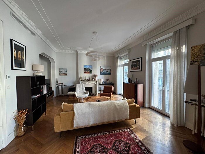 Appartement 7 pièces à louer à Périer, Marseille 8ème arrondissement