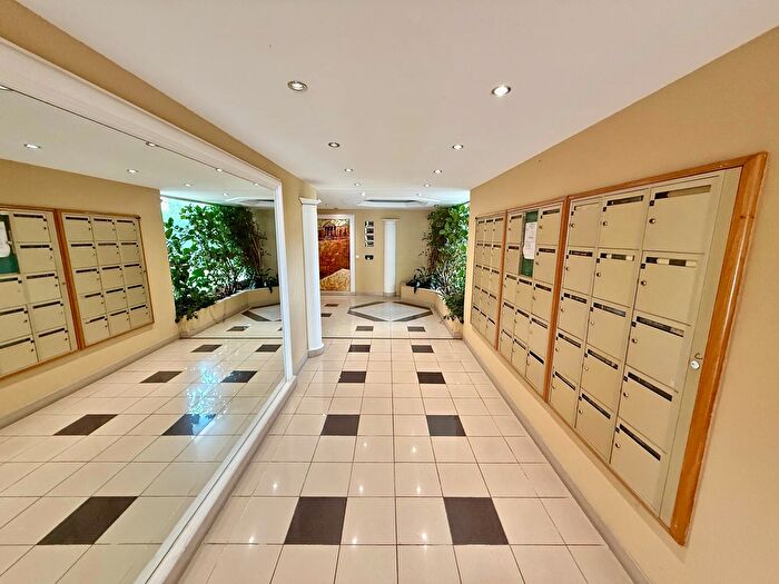 Appartement à vendre - Nice, Caucade - 2 pièces - 1 chambre