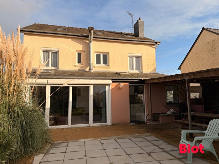 Maison à vendre - Le Rheu - 7 pièces - 6 chambres