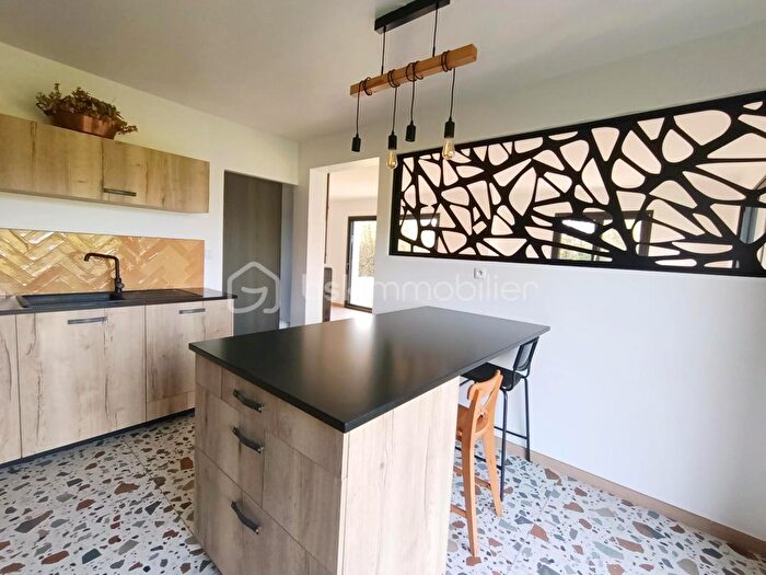 Le Molay-Littry : Maison 7 pièces à vendre
