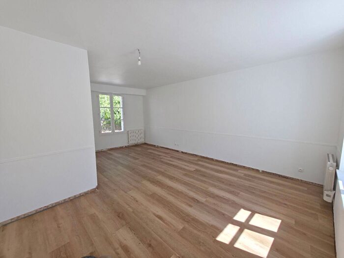 Appartement à louer - Saint-Cyr-la-Rosière - 3 pièces - 2 chambres