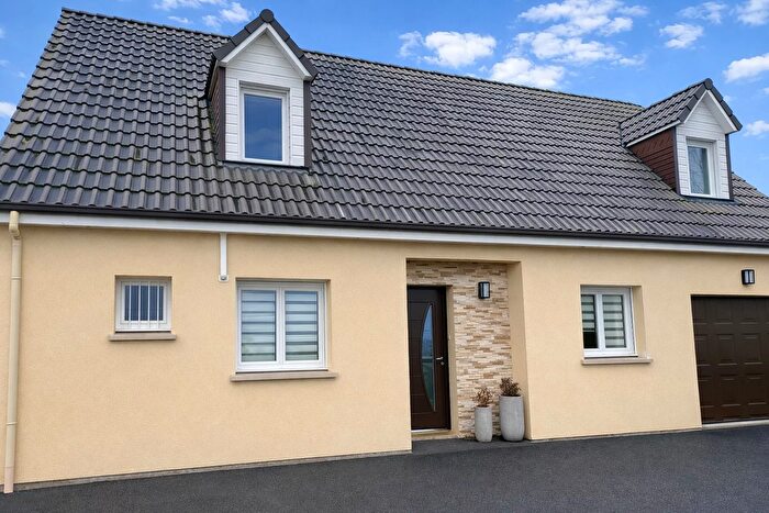 Maison à vendre - Fiquefleur-Équainville - 6 pièces - 4 chambres