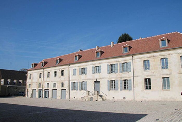 Appartement à louer - Sud et Est, Louvres - 2 pièces - 1 chambre