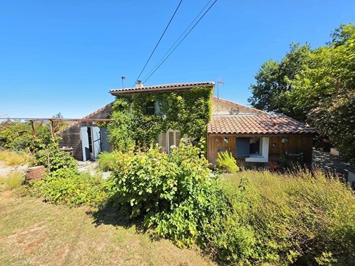 Maison 10 pièces à Prayssas, à vendre