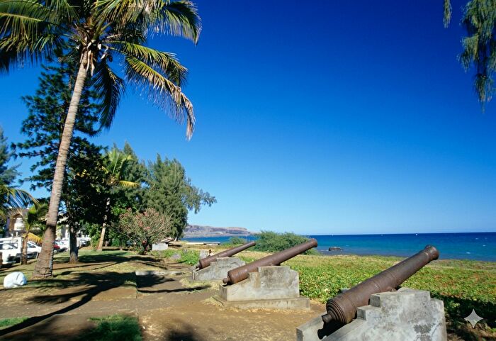 Maison à vendre - Saint-Paul, Centre-ville, Etang - 5 pièces - 4 chambres