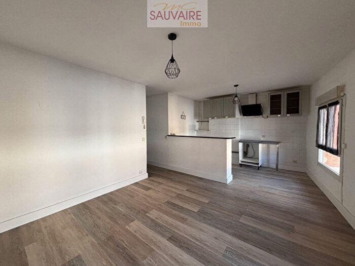 Appartement à louer - Nord, Rivesaltes - 3 pièces - 2 chambres