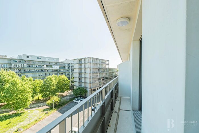 Appartement à louer - Bordeaux, Gare Saint-Jean - 1 pièce