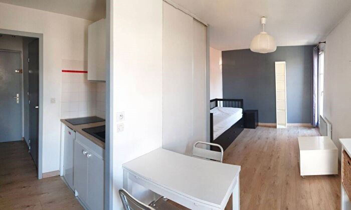 Championnet-Caserne de Bonne, Grenoble - Appartement 1 pièce à louer