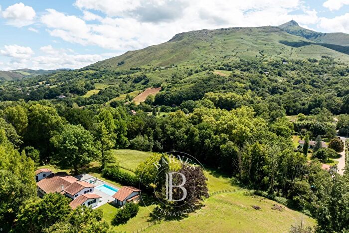 Maison à vendre - Ascain - 8 pièces