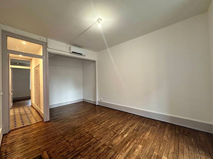 Appartement à louer - Grenoble, Berriat - 2 pièces - 1 chambre