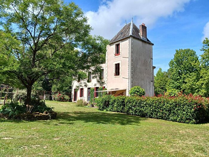 Maison 13 pièces à vendre à La Coquille