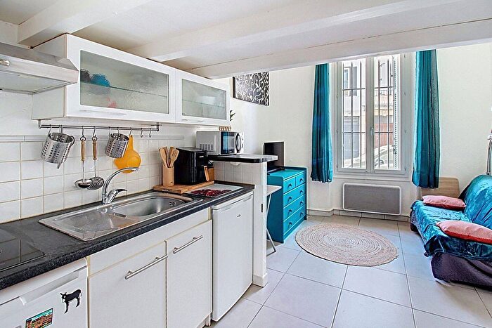 Appartement à louer - Boulevars-Gare-Saint Leger-Chabrand, Draguignan - 1 pièce