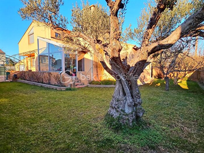 Maison à vendre - Milhaud - 5 pièces - 2 chambres