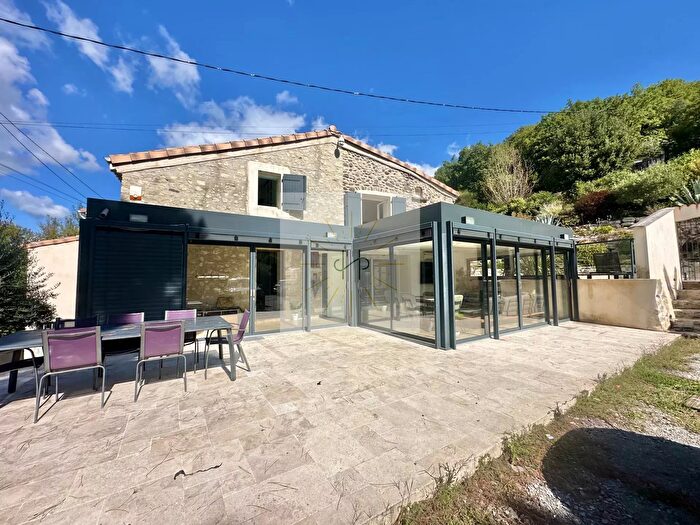 Maison à vendre - Viviers - 9 pièces - 5 chambres