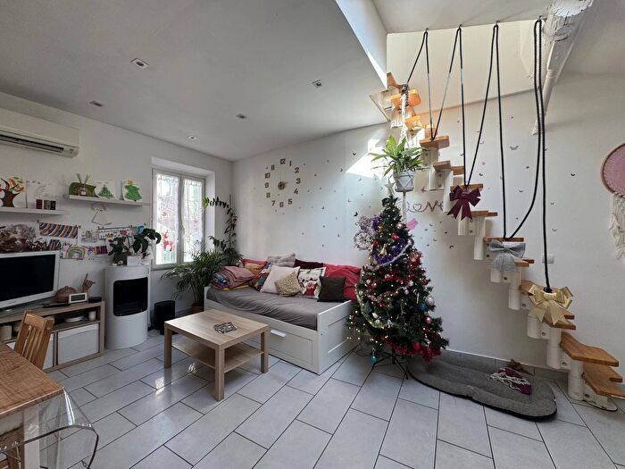 Appartement à vendre - LEscarène - 4 pièces - 3 chambres