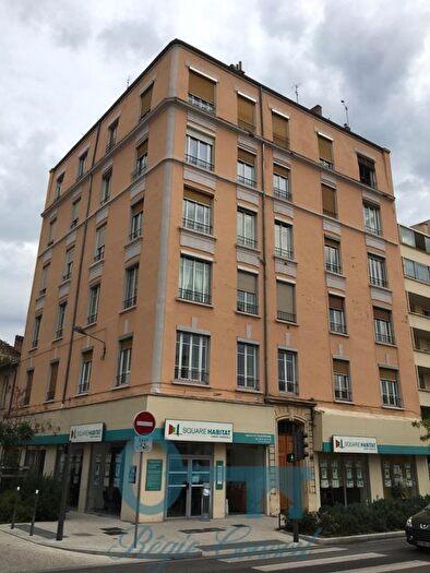 Appartement à louer - Villeurbanne, Zola, Pressence - 4 pièces - 2 chambres