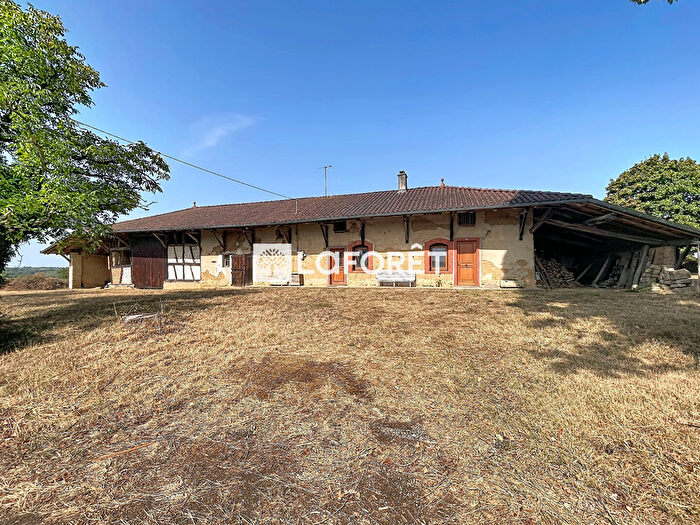 Maison 4 pièces à Pirajoux, à vendre