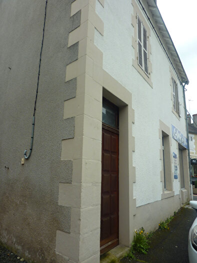 Maison à vendre - La Trimouille - 4 pièces - 3 chambres