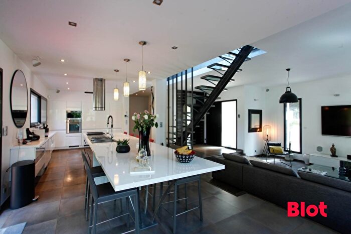 Maison 7 pièces à vendre - Quartiers Nord-Est, Patton, Bellangerais