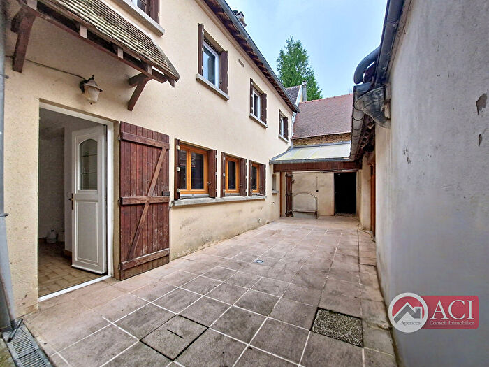 Maison 5 pièces à vendre à Fourges