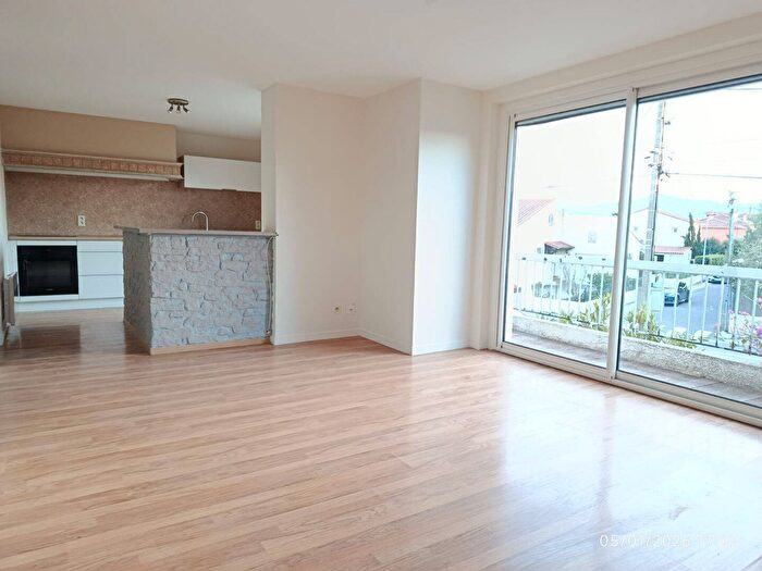 Appartement à louer - Alénya - 4 pièces - 3 chambres