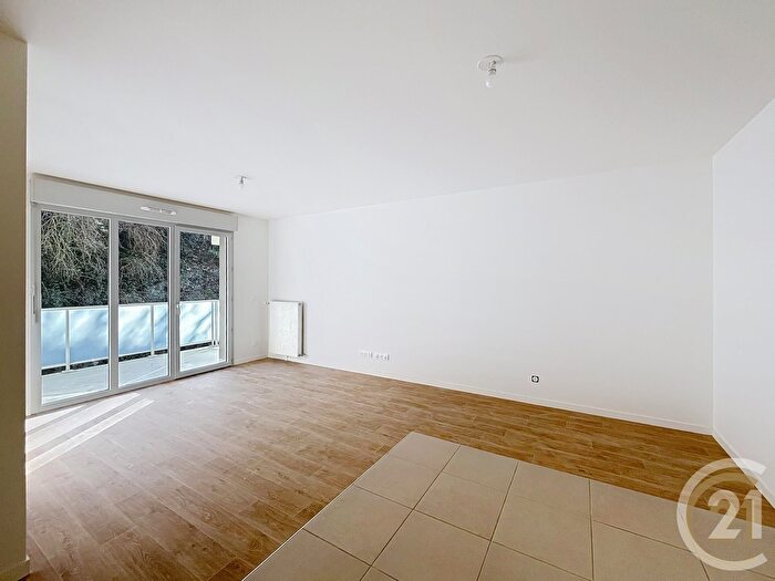 Appartement à louer - Déville-lès-Rouen - 3 pièces - 2 chambres