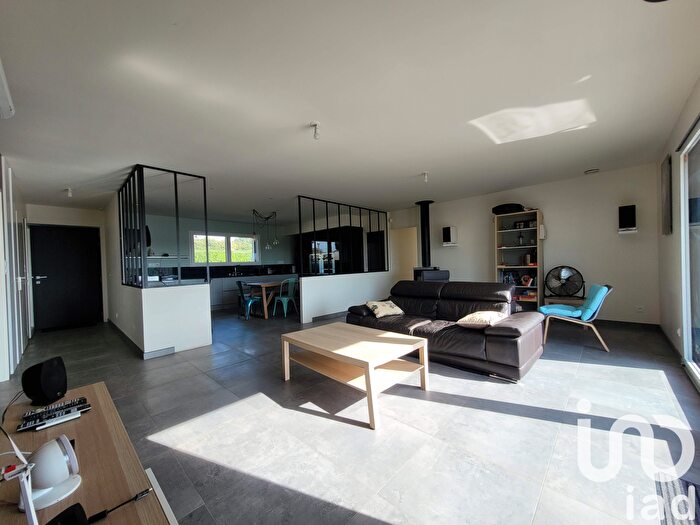 Maison à vendre - Condac - 5 pièces - 4 chambres