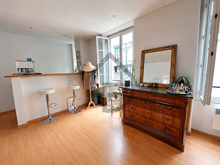 Appartement 1 pièce à louer - Paris 10ème, Château d'Eau, Lancry