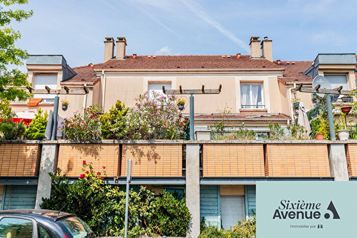 Maison à vendre - Grigny, Centre-ville, Blanc Manteaux - 4 pièces - 3 chambres