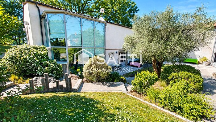 Maison 6 pièces à La Roche-sur-Yon, Pentagone, Pont-Morineau, à vendre
